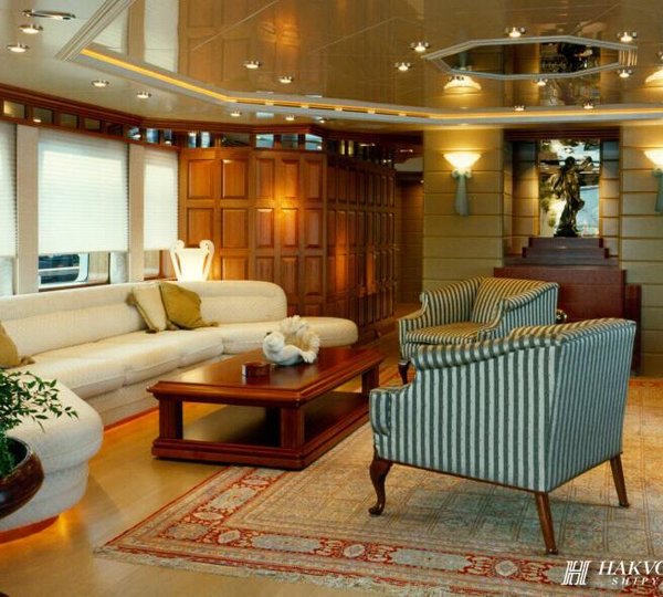 Yacht Luxury LADY M II, Hakvoort | CHARTERWORLD Luxury Superyacht Charters